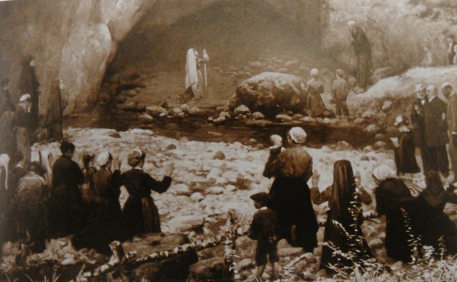 The Apparitions of Lourdes – Iglesia Catolica Palmariana